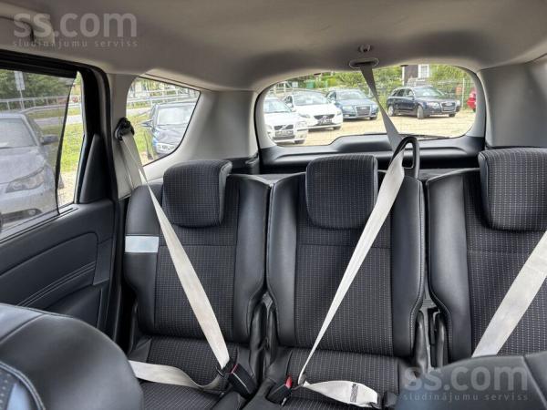 Melns Renault Grand Scenic 2011 Rēzekne, ar dzinēja tilpumu 1.40 L un nobraukumu 229 tūkst. km par 3950 €, foto 10 vietnē AUTOMOTO.COM.LV