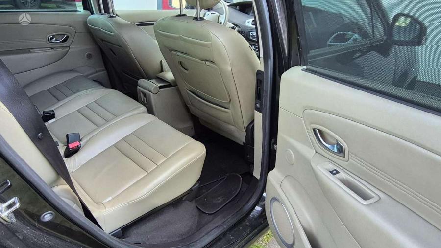Black Renault Grand Scenic 2011 in Vilnius, with an engine capacity of 1.87 L and mileage of 290 thousand km for 1990 €, photo 16 on AUTOMOTO.COM.LV
