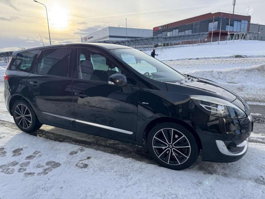 Black Renault Grand Scenic 2012 in Vilnius, with an engine capacity of 1.60 L and mileage of 223 thousand km for 4250 €, photo 4 on AUTOMOTO.COM.LV