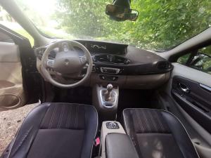 Melns Renault Grand Scenic 2012 Šauļi, ar dzinēja tilpumu 1.60 L un nobraukumu 301 tūkst. km par 3900 €, foto 8 vietnē AUTOMOTO.COM.LV