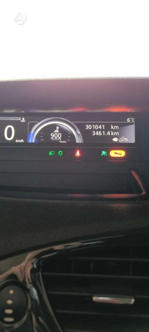 Melns Renault Grand Scenic 2012 Šauļi, ar dzinēja tilpumu 1.60 L un nobraukumu 301 tūkst. km par 3900 €, foto 8 vietnē AUTOMOTO.COM.LV