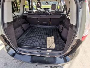 Melns Renault Grand Scenic 2012 Šauļi, ar dzinēja tilpumu 1.60 L un nobraukumu 301 tūkst. km par 3900 €, foto 11 vietnē AUTOMOTO.COM.LV