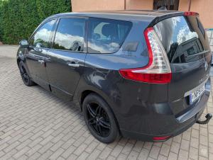 Black Renault Grand Scenic 2012 in Vilkaviskis, with an engine capacity of 1.87 L and mileage of 233 thousand km for 3550 €, photo 7 on AUTOMOTO.COM.LV