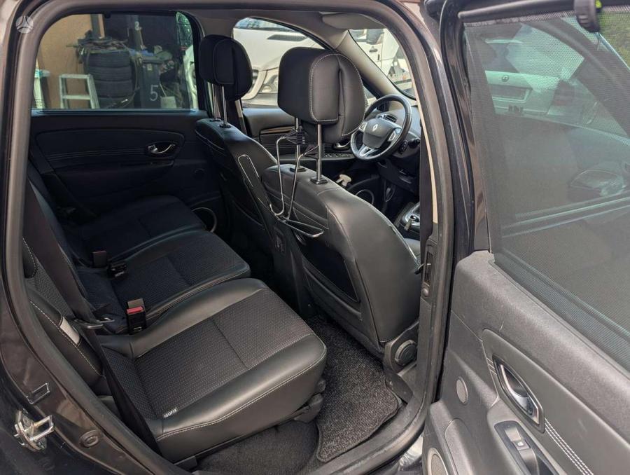 Black Renault Grand Scenic 2012 in Vilkaviskis, with an engine capacity of 1.87 L and mileage of 233 thousand km for 3550 €, photo 11 on AUTOMOTO.COM.LV