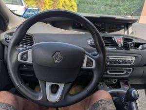 Black Renault Grand Scenic 2012 in Vilkaviskis, with an engine capacity of 1.87 L and mileage of 233 thousand km for 3550 €, photo 19 on AUTOMOTO.COM.LV