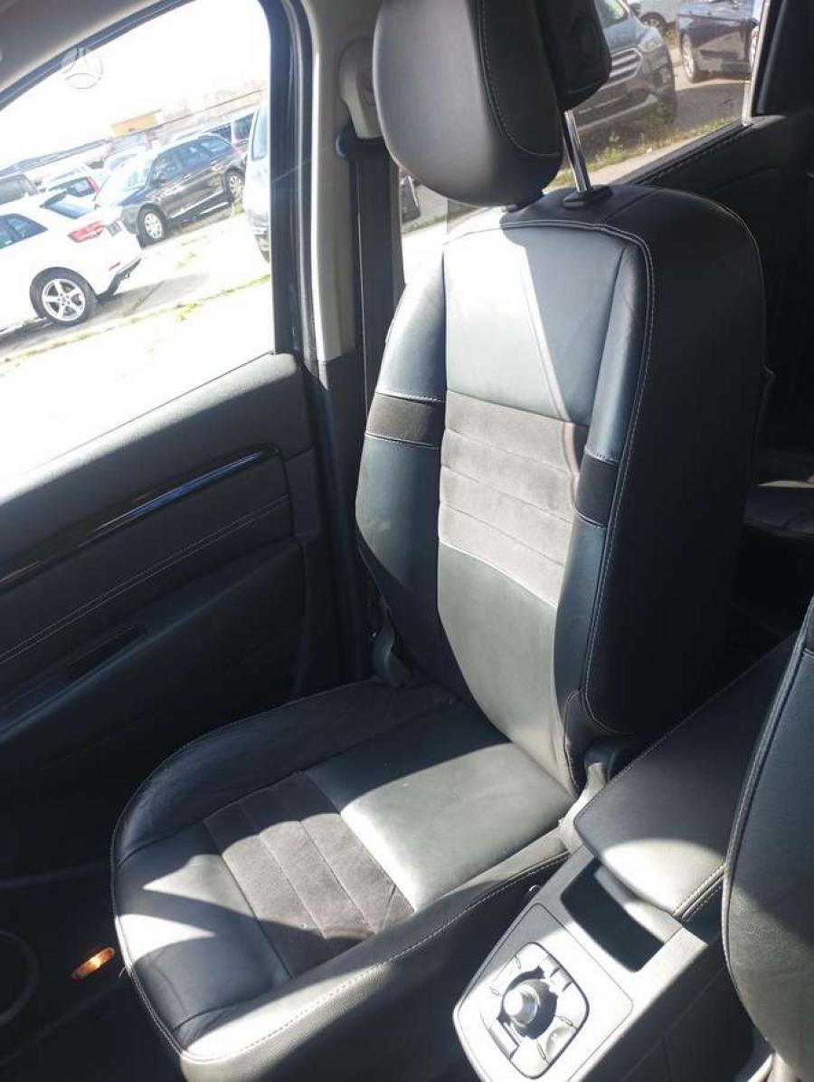 Black Renault Grand Scenic 2012 in Kaunas, with an engine capacity of 1.46 L and mileage of 240 thousand km for 3400 €, photo 15 on AUTOMOTO.COM.LV