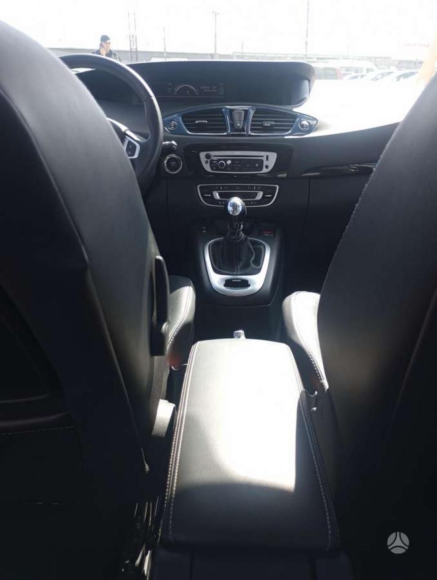 Black Renault Grand Scenic 2012 in Kaunas, with an engine capacity of 1.46 L and mileage of 240 thousand km for 3400 €, photo 17 on AUTOMOTO.COM.LV