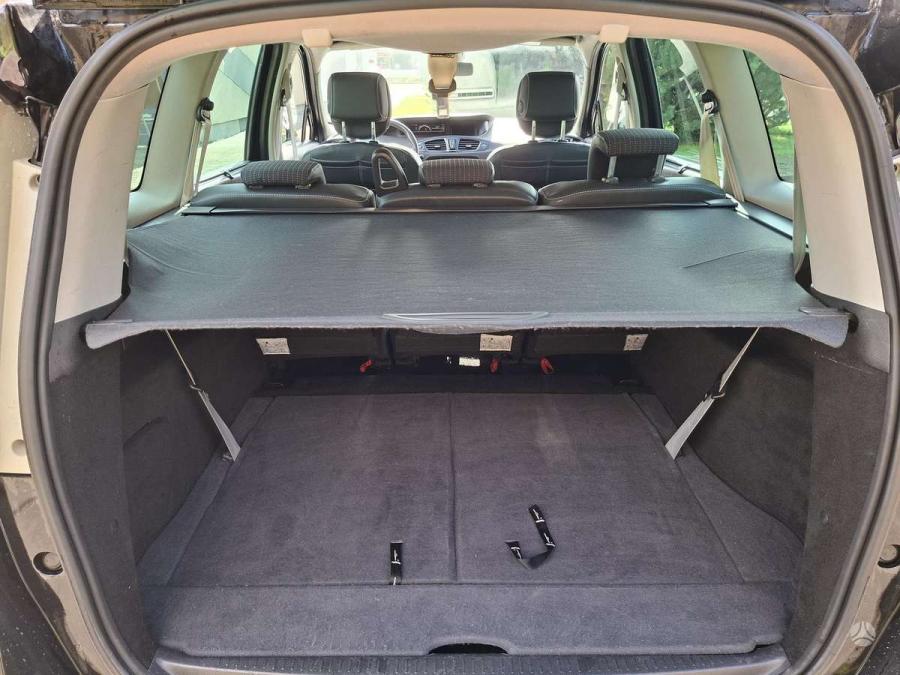 Melns Renault Grand Scenic 2012 Ukmergė, ar dzinēja tilpumu 1.40 L un nobraukumu 234 tūkst. km par 3350 €, foto 17 vietnē AUTOMOTO.COM.LV