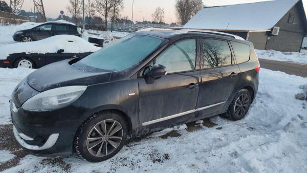 Melns Renault Grand Scenic 2013 Viļņa, ar dzinēja tilpumu 1.20 L un nobraukumu 245 tūkst. km par 1500 €, foto 2 vietnē AUTOMOTO.COM.LV
