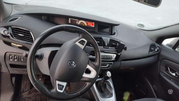 Melns Renault Grand Scenic 2013 Viļņa, ar dzinēja tilpumu 1.20 L un nobraukumu 245 tūkst. km par 1500 €, foto 3 vietnē AUTOMOTO.COM.LV