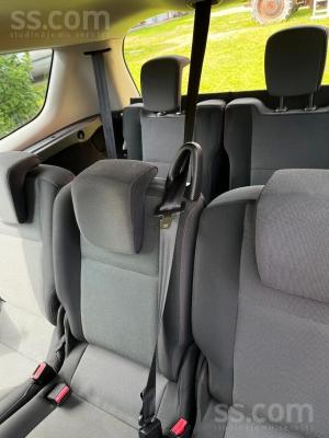 Black Renault Grand Scenic 2013 in Riga, with an engine capacity of 1.50 L and mileage of 202 thousand km for 4350 €, photo 8 on AUTOMOTO.COM.LV