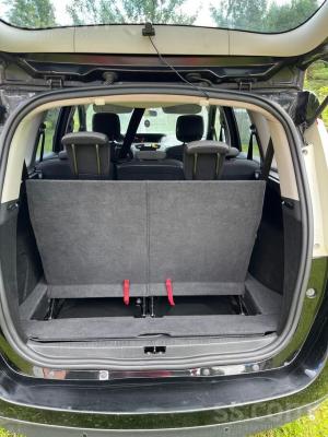 Black Renault Grand Scenic 2013 in Riga, with an engine capacity of 1.50 L and mileage of 202 thousand km for 4350 €, photo 10 on AUTOMOTO.COM.LV