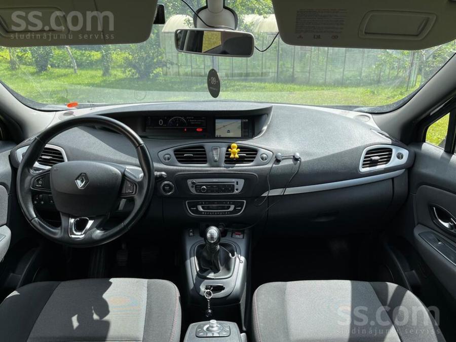 Black Renault Grand Scenic 2013 in Riga, with an engine capacity of 1.50 L and mileage of 202 thousand km for 4350 €, photo 17 on AUTOMOTO.COM.LV