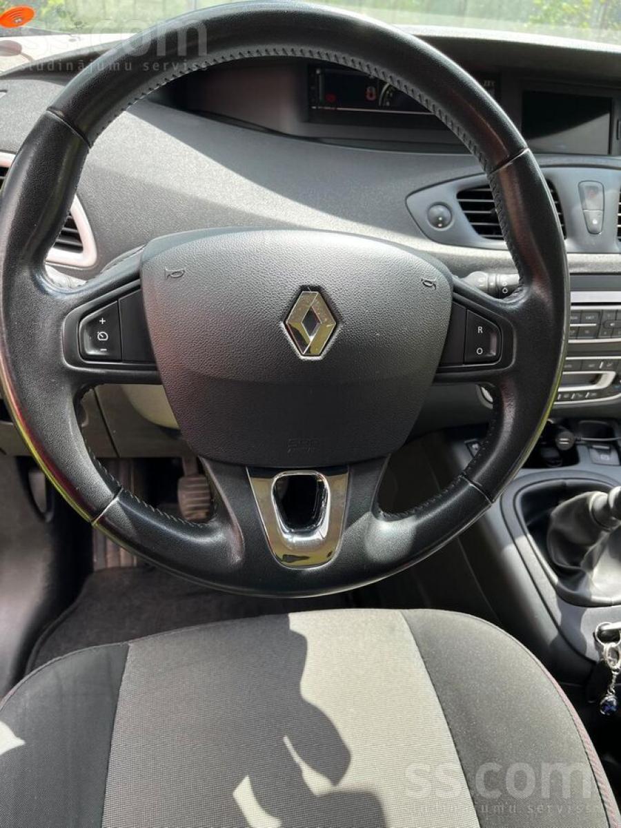Black Renault Grand Scenic 2013 in Riga, with an engine capacity of 1.50 L and mileage of 202 thousand km for 4350 €, photo 20 on AUTOMOTO.COM.LV