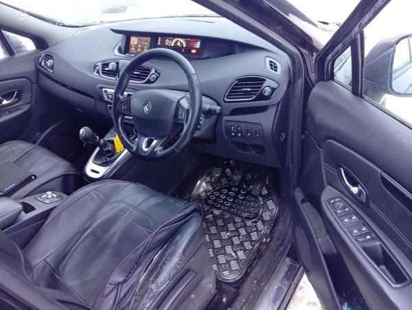 Black Renault Grand Scenic 2014 in Kaunas, with an engine capacity of 1.46 L and mileage of 202 thousand km for 2100 €, photo 8 on AUTOMOTO.COM.LV