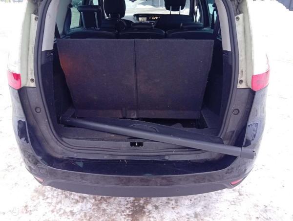 Black Renault Grand Scenic 2014 in Kaunas, with an engine capacity of 1.46 L and mileage of 202 thousand km for 2100 €, photo 11 on AUTOMOTO.COM.LV