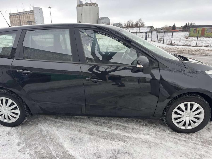 Melns Renault Grand Scenic 2014 Marijampole, ar dzinēja tilpumu 1.46 L un nobraukumu 211 tūkst. km par 5300 €, foto 4 vietnē AUTOMOTO.COM.LV