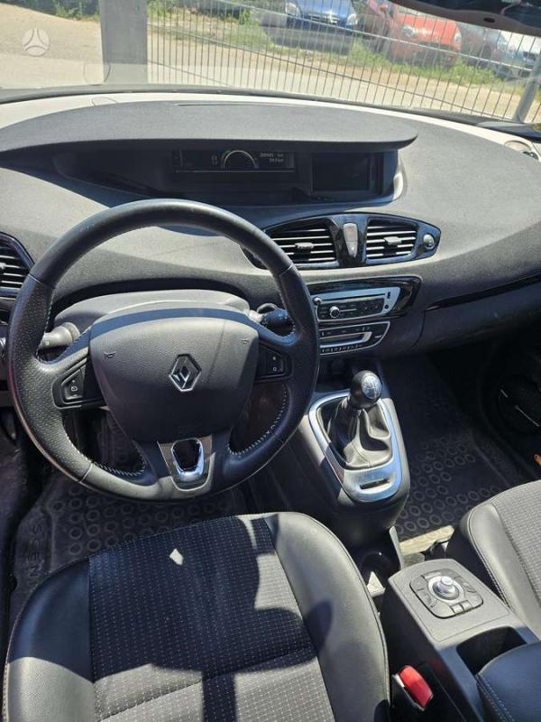 Melns Renault Grand Scenic 2014 Kauņa, ar dzinēja tilpumu 1.46 L un nobraukumu 199 tūkst. km par 4700 €, foto 4 vietnē AUTOMOTO.COM.LV