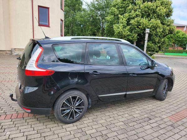 Melns Renault Grand Scenic 2014 Kuršėnai, ar dzinēja tilpumu 1.60 L un nobraukumu 369 tūkst. km par 4600 €, foto 7 vietnē AUTOMOTO.COM.LV