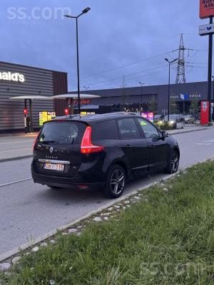 Black Renault Grand Scenic 2014 in Riga, with an engine capacity of 1.50 L and mileage of 380 thousand km for 4250 €, photo 4 on AUTOMOTO.COM.LV