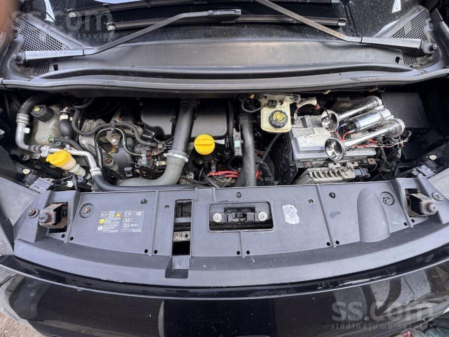 Black Renault Grand Scenic 2014 in Riga, with an engine capacity of 1.50 L and mileage of 380 thousand km for 4250 €, photo 13 on AUTOMOTO.COM.LV