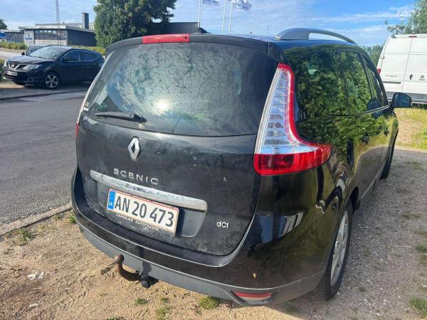Melns Renault Grand Scenic 2014 Kauņa, ar dzinēja tilpumu 1.60 L un nobraukumu 240 tūkst. km par 2999 €, foto 4 vietnē AUTOMOTO.COM.LV