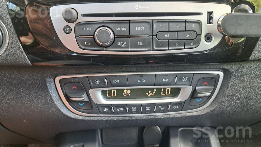 Black Renault Grand Scenic 2014 in Ogre, with an engine capacity of 1.20 L and mileage of 198 thousand km for 6350 €, photo 18 on AUTOMOTO.COM.LV