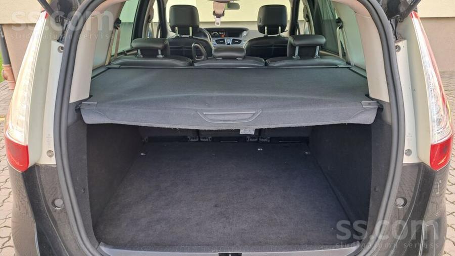 Black Renault Grand Scenic 2014 in Ogre, with an engine capacity of 1.20 L and mileage of 198 thousand km for 6350 €, photo 22 on AUTOMOTO.COM.LV