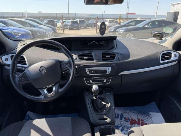 Melns Renault Grand Scenic 2014 Kauņa, ar dzinēja tilpumu 1.60 L un nobraukumu 275 tūkst. km par 5850 €, foto 10 vietnē AUTOMOTO.COM.LV