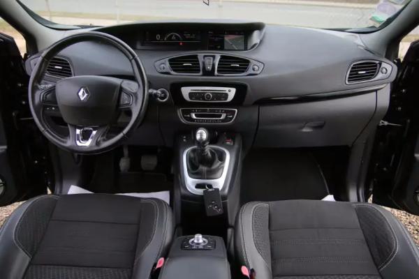 Black Renault Grand Scenic 2015 in Riga, with an engine capacity of 1.20 L and mileage of 152 thousand km for 6290 €, photo 8 on AUTOMOTO.COM.LV