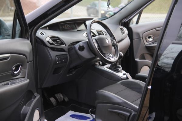 Black Renault Grand Scenic 2015 in Riga, with an engine capacity of 1.20 L and mileage of 152 thousand km for 7290 €, photo 7 on AUTOMOTO.COM.LV