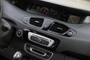 Melns Renault Grand Scenic 2015 Rīga, ar dzinēja tilpumu 1.20 L un nobraukumu 152 tūkst. km par 7290 €, foto 10 vietnē AUTOMOTO.COM.LV