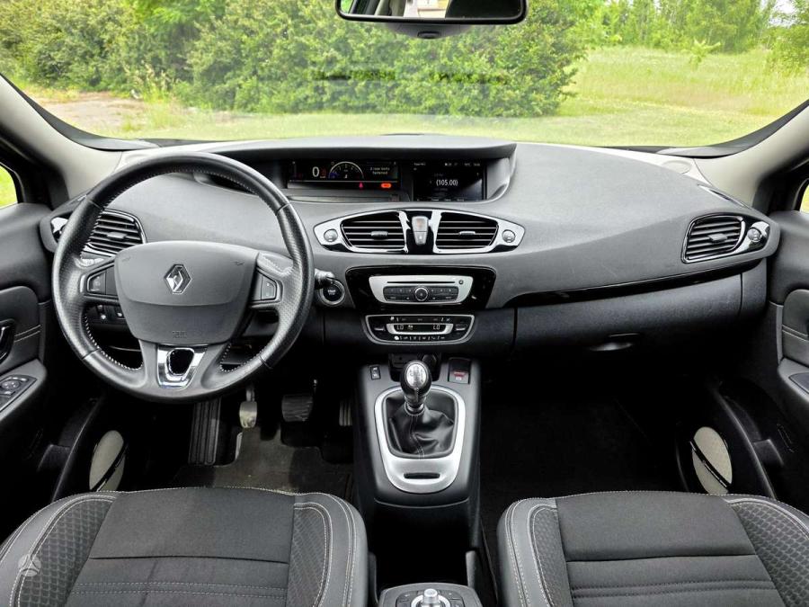 Black Renault Grand Scenic 2015 in Taurage, with an engine capacity of 1.60 L and mileage of 219 thousand km for 5300 €, photo 12 on AUTOMOTO.COM.LV