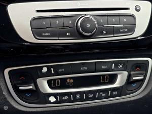 Black Renault Grand Scenic 2015 in Taurage, with an engine capacity of 1.60 L and mileage of 219 thousand km for 5300 €, photo 27 on AUTOMOTO.COM.LV