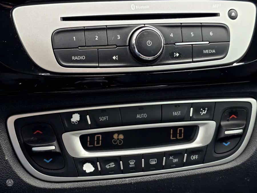 Black Renault Grand Scenic 2015 in Taurage, with an engine capacity of 1.60 L and mileage of 219 thousand km for 5300 €, photo 27 on AUTOMOTO.COM.LV
