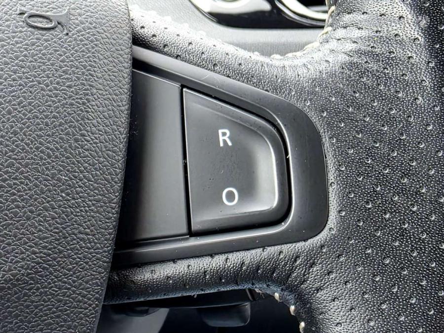 Black Renault Grand Scenic 2015 in Taurage, with an engine capacity of 1.60 L and mileage of 219 thousand km for 5300 €, photo 32 on AUTOMOTO.COM.LV