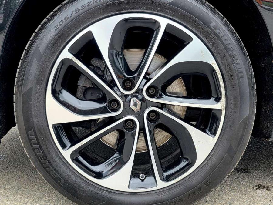 Black Renault Grand Scenic 2015 in Taurage, with an engine capacity of 1.60 L and mileage of 219 thousand km for 5300 €, photo 43 on AUTOMOTO.COM.LV