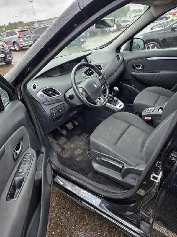 Black Renault Grand Scenic 2015 in Vilnius, with an engine capacity of 1.46 L and mileage of 310 thousand km for 4900 €, photo 9 on AUTOMOTO.COM.LV