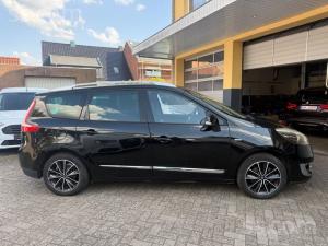 Black Renault Grand Scenic 2015 in Ogre, with an engine capacity of 1.60 L and mileage of 157 thousand km for 6295 €, photo 4 on AUTOMOTO.COM.LV