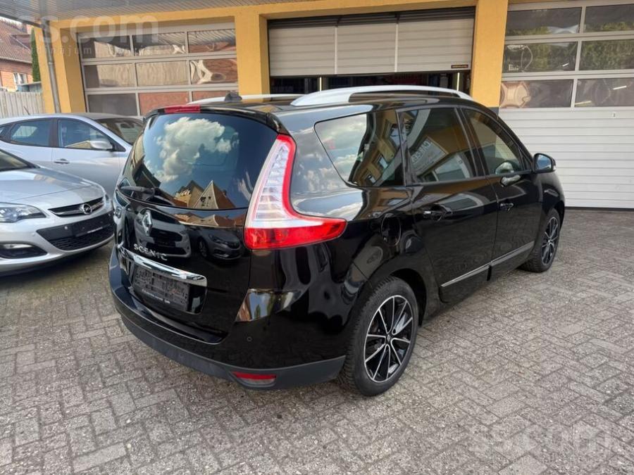 Black Renault Grand Scenic 2015 in Ogre, with an engine capacity of 1.60 L and mileage of 157 thousand km for 6295 €, photo 5 on AUTOMOTO.COM.LV