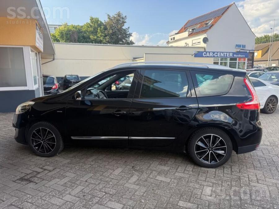 Black Renault Grand Scenic 2015 in Ogre, with an engine capacity of 1.60 L and mileage of 157 thousand km for 6295 €, photo 8 on AUTOMOTO.COM.LV