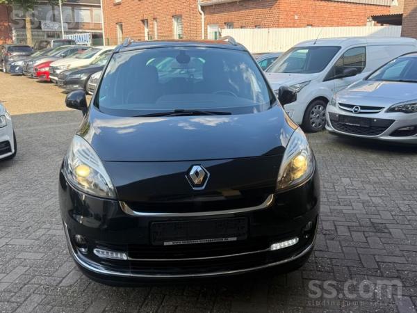 Black Renault Grand Scenic 2015 in Ogre, with an engine capacity of 1.60 L and mileage of 157 thousand km for 6295 €, photo 8 on AUTOMOTO.COM.LV