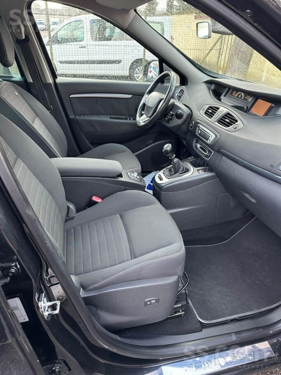 Black Renault Grand Scenic 2015 in Ogre, with an engine capacity of 1.60 L and mileage of 157 thousand km for 6295 €, photo 14 on AUTOMOTO.COM.LV