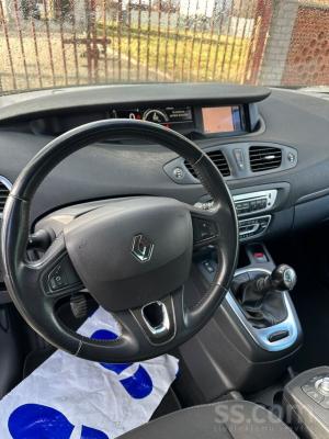Black Renault Grand Scenic 2015 in Ogre, with an engine capacity of 1.60 L and mileage of 157 thousand km for 6295 €, photo 16 on AUTOMOTO.COM.LV