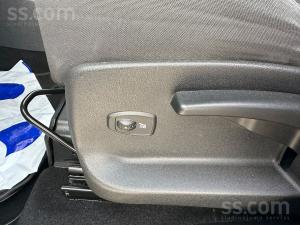 Black Renault Grand Scenic 2015 in Ogre, with an engine capacity of 1.60 L and mileage of 157 thousand km for 6295 €, photo 20 on AUTOMOTO.COM.LV