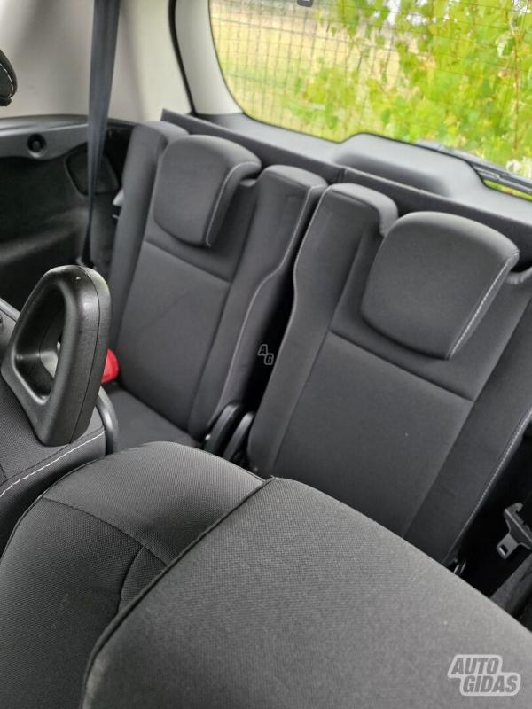 Black Renault Grand Scenic 2015 in Vilnius, with an engine capacity of 1.50 L and mileage of 301 thousand km for 4400 €, photo 10 on AUTOMOTO.COM.LV