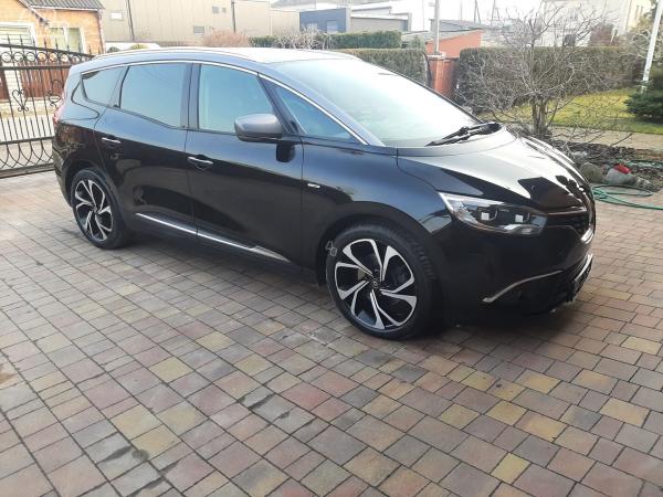 Black Renault Grand Scenic 2017 in Kaunas, with an engine capacity of 1.60 L and mileage of 235 thousand km for 7700 €, photo 1 on AUTOMOTO.COM.LV