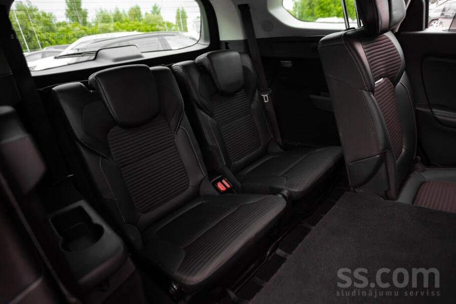 Melns Renault Grand Scenic 2017 Jelgava, ar dzinēja tilpumu 1.60 L un nobraukumu 202 tūkst. km par 10900 €, foto 16 vietnē AUTOMOTO.COM.LV