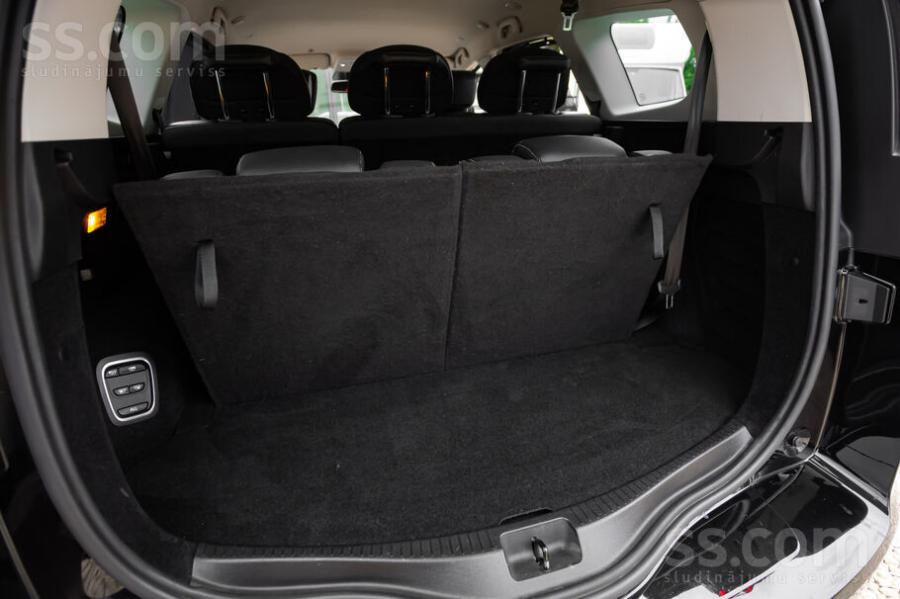 Melns Renault Grand Scenic 2017 Jelgava, ar dzinēja tilpumu 1.60 L un nobraukumu 202 tūkst. km par 10900 €, foto 30 vietnē AUTOMOTO.COM.LV
