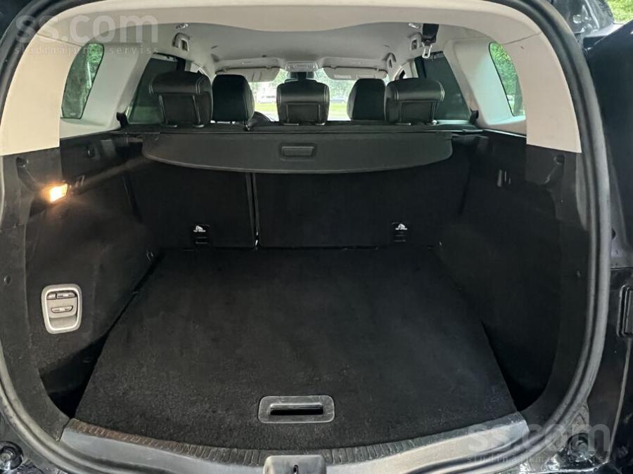 Black Renault Grand Scenic 2017 in Riga, with an engine capacity of 1.60 L and mileage of 0 thousand km for 8800 €, photo 31 on AUTOMOTO.COM.LV